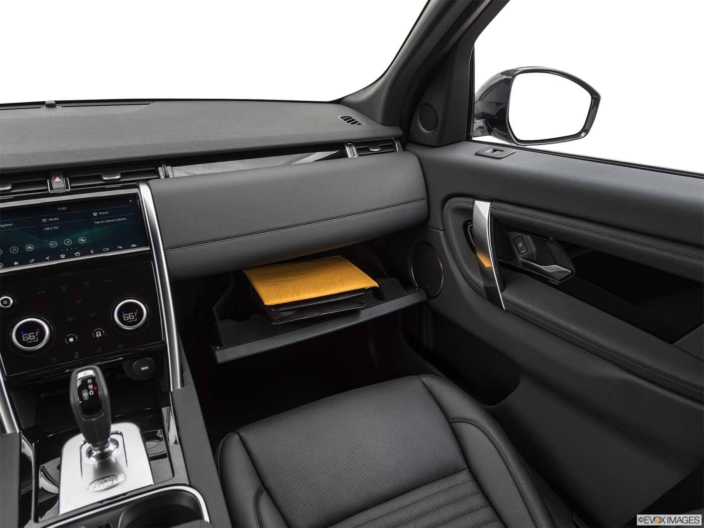 Land Rover Discovery 2022 Interior