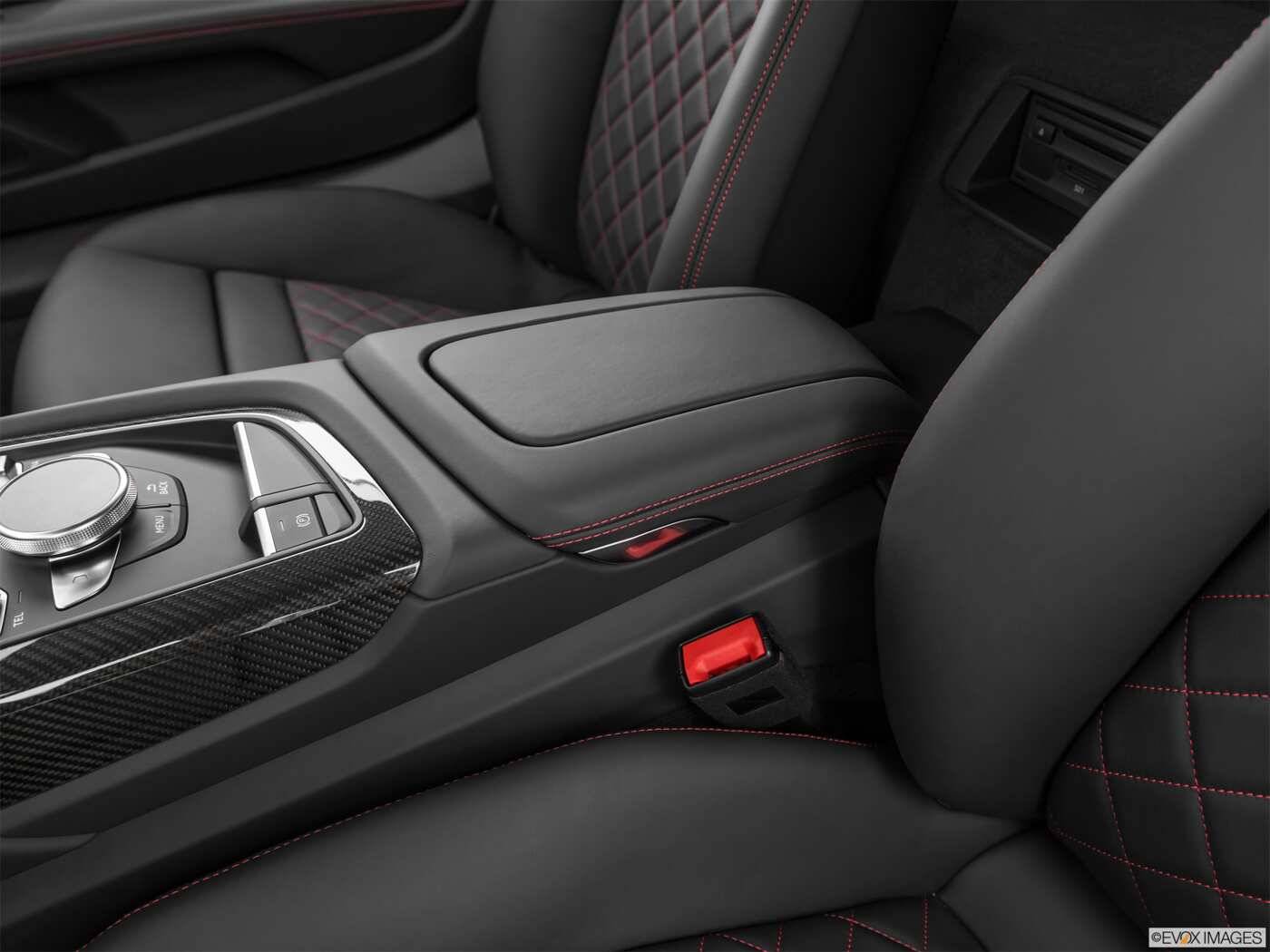 Audi R8 2022 White Interior