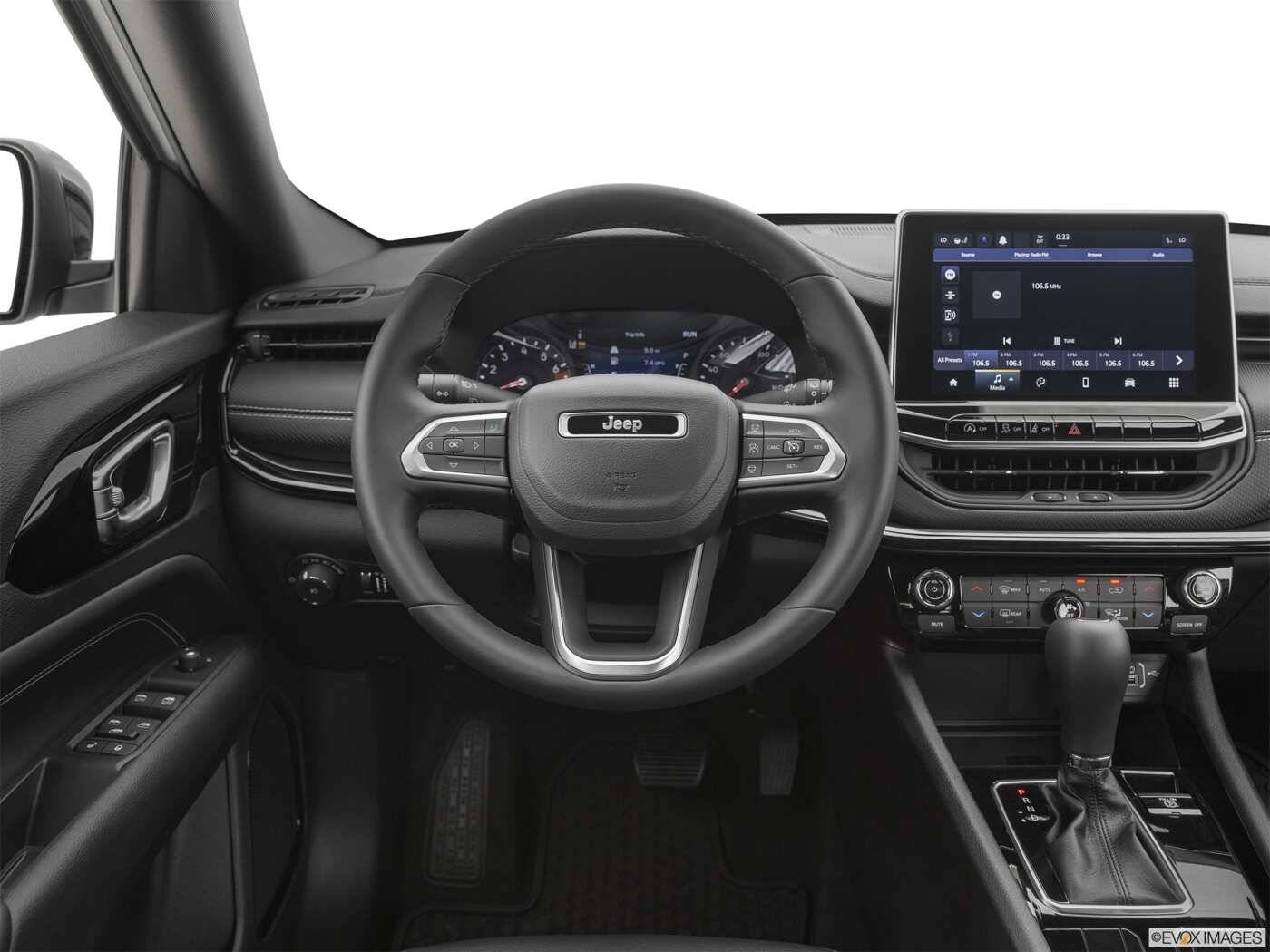 2022 Jeep Compass Latitude Interior