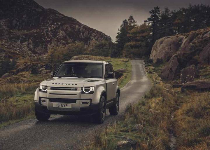 2022 Land Rover Defender Review | Pricing, Trims & Photos - TrueCar