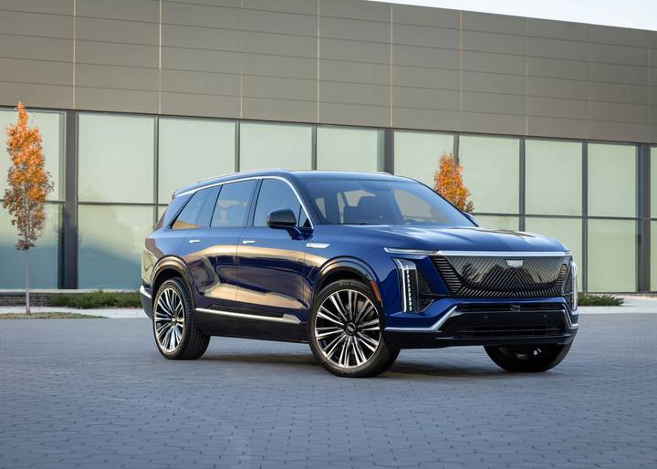 2026 Cadillac VISTIQ Review | Pricing, Trims & Photos - TrueCar