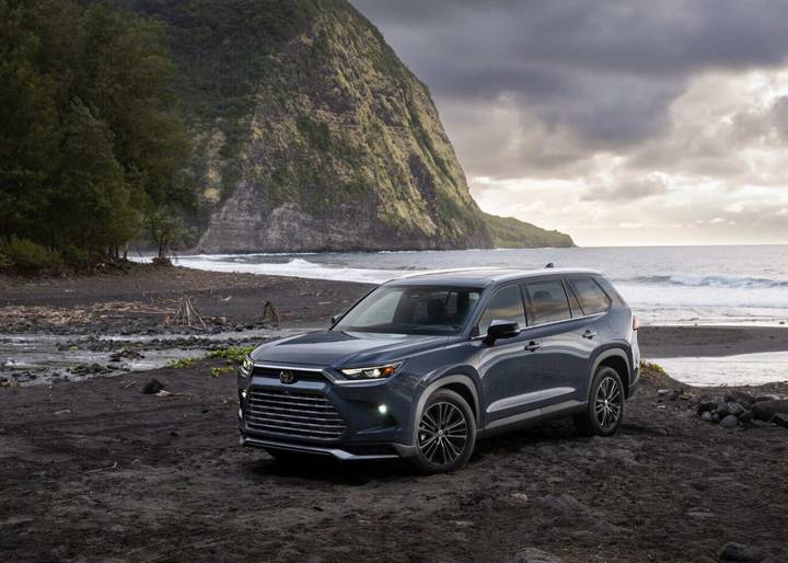 2026 Toyota Grand Highlander Review | Pricing, Trims & Photos - TrueCar