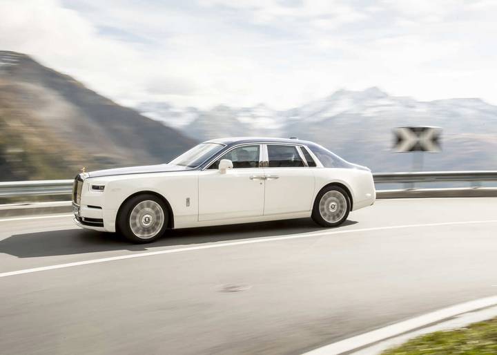 2024 Rolls-Royce Phantom Review | Pricing, Trims & Photos - TrueCar