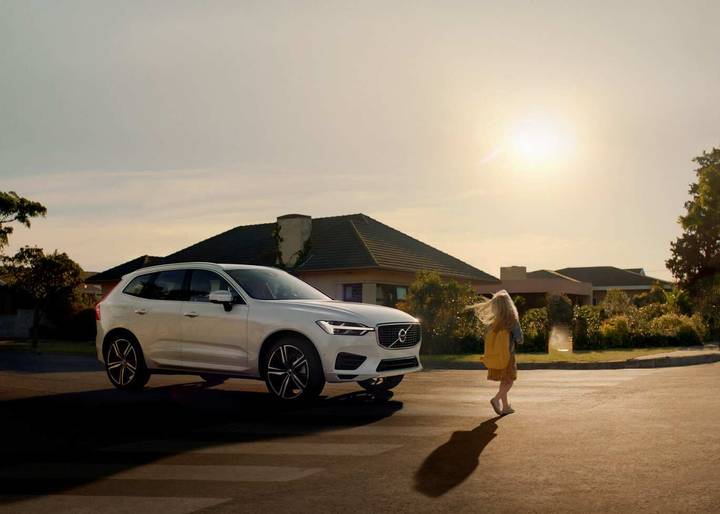 2025 Volvo XC60 Plug-In Hybrid Lease Deals & Specials - TrueCar