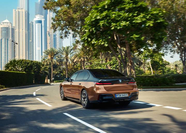 2025 BMW 7 Series Review | Pricing, Trims & Photos - TrueCar