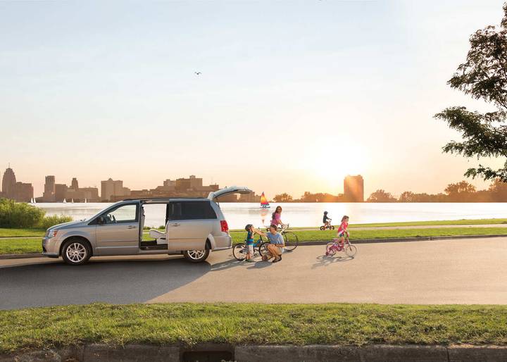 2020 Dodge Grand Caravan Review | Pricing, Trims & Photos - TrueCar