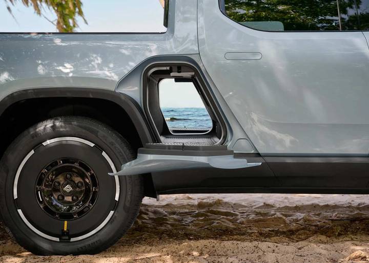 2026 Rivian R1T Review | Pricing, Trims & Photos - TrueCar